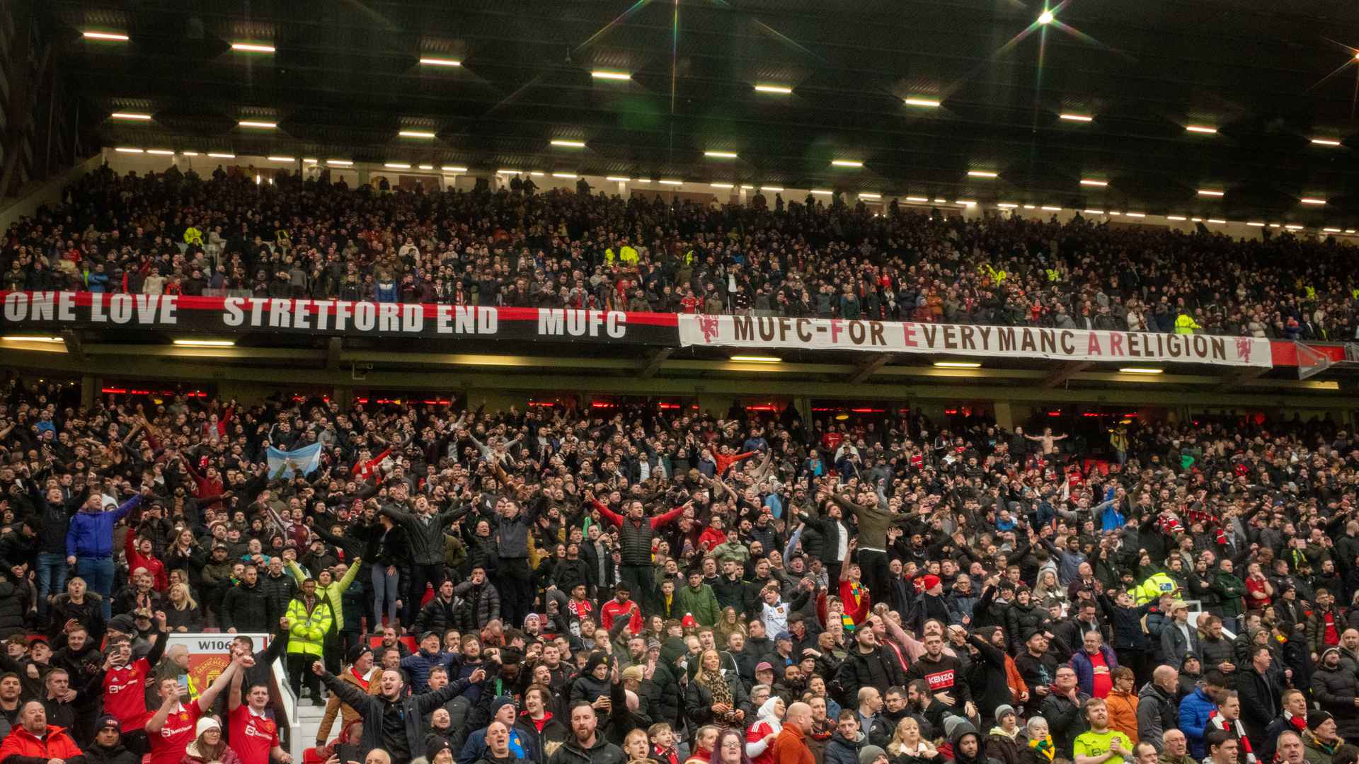 Stretford End Flags appeal for designs to replace FEAR banner at Old ...