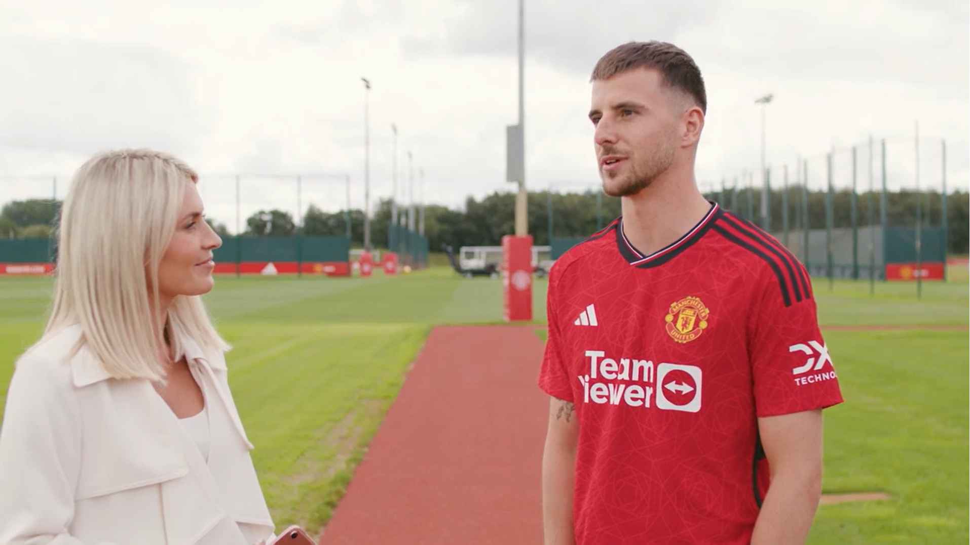Mount's official signing interview at Man Utd | Manchester United