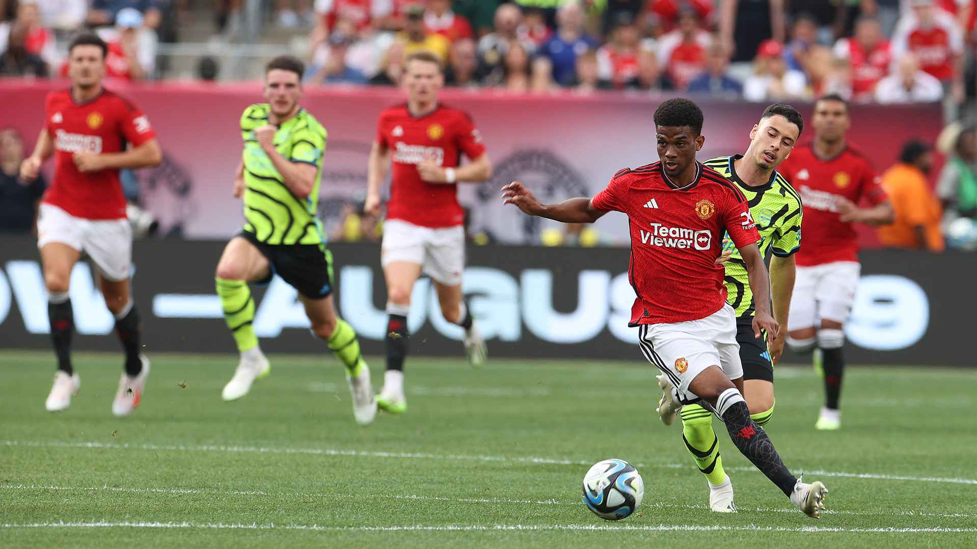 Amad posts injury update | Manchester United