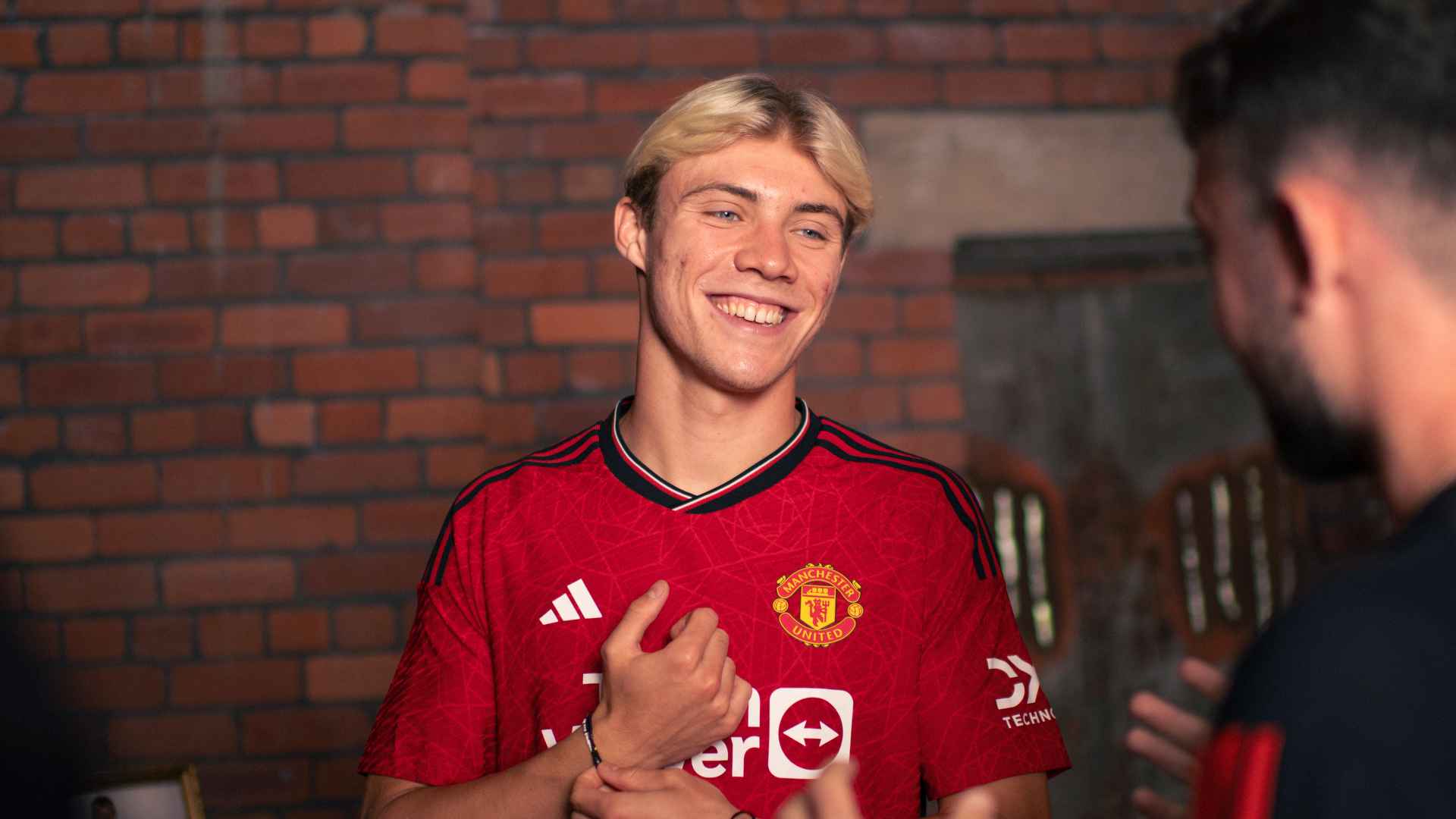 Watch first interview with Man Utd new signing Rasmus Hojlund ...