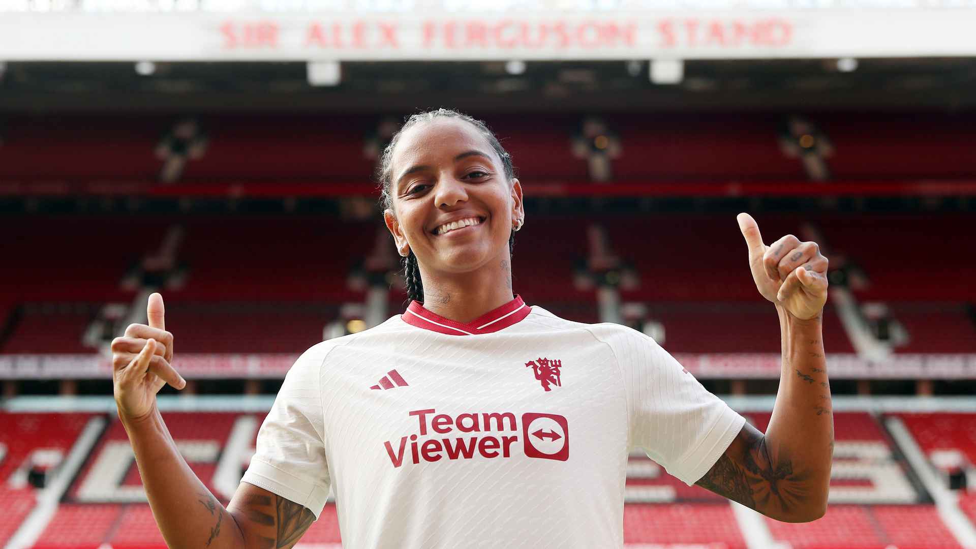 Behind the scenes pictures from Geyse Da Silva Ferreira signing at Man ...