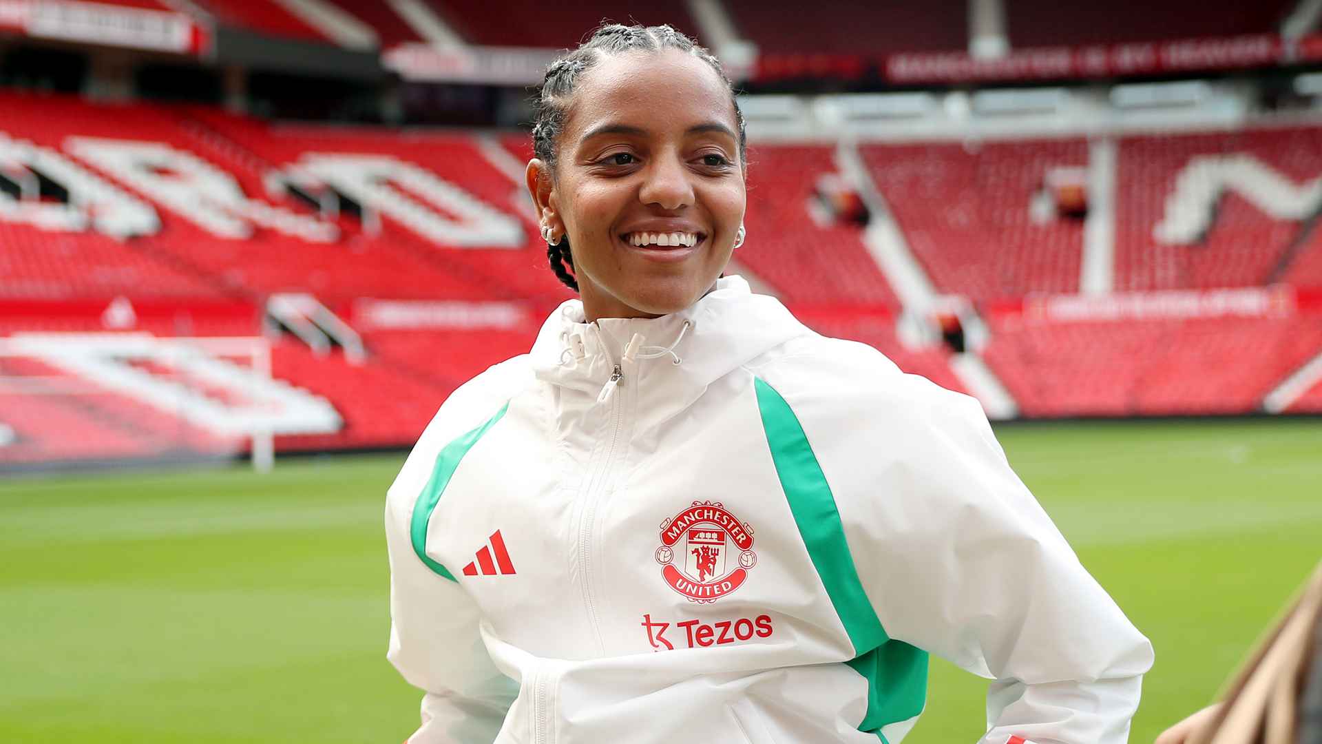 New signing interview part two with Man Utd forward Geyse | Manchester ...