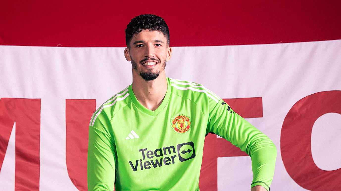 Altay Bayindir ficha por Manchester United | Web oficial del Manchester ...