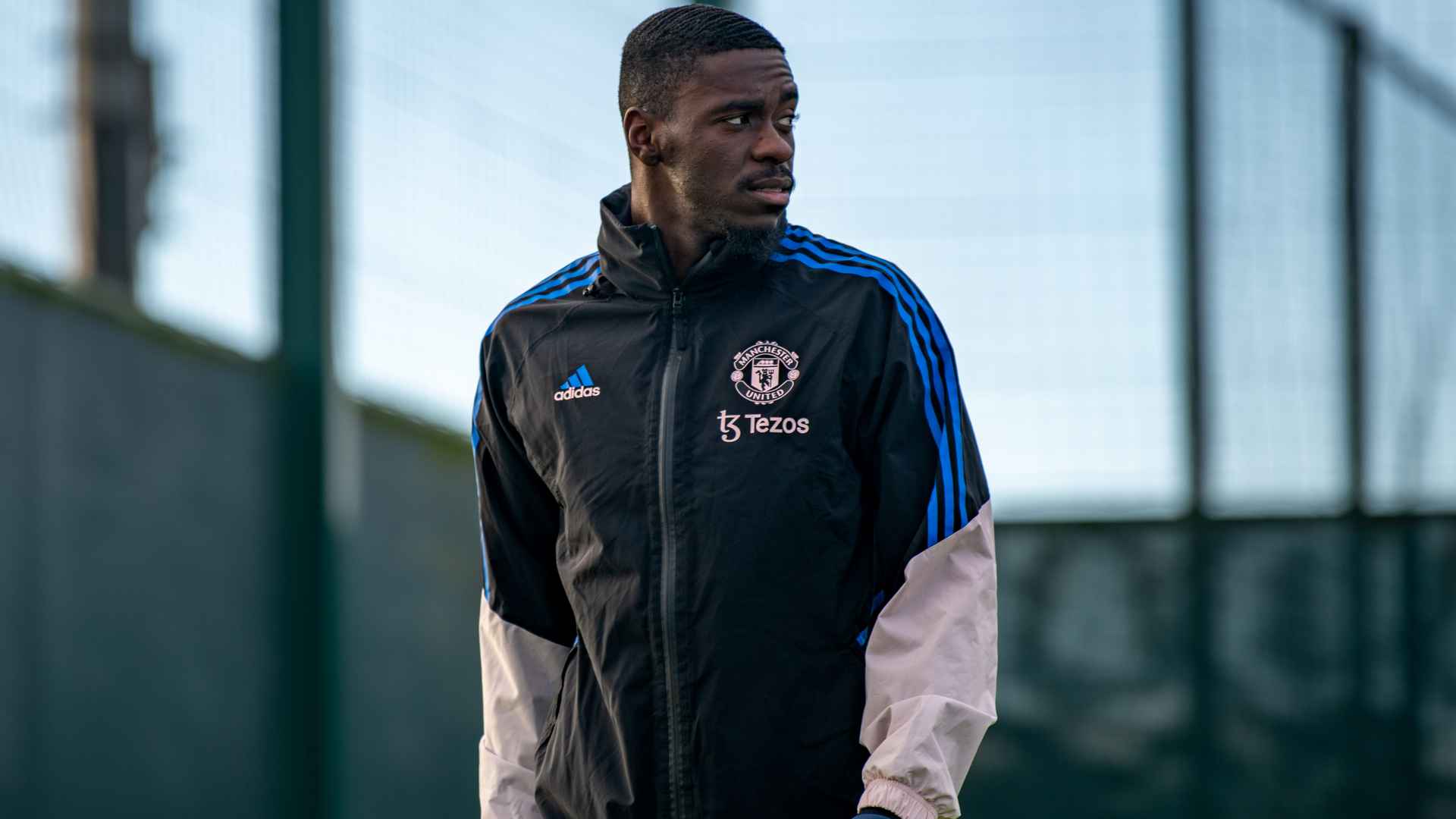 Man Utd defender Axel Tuanzebe loaned to Stoke City on transfer ... Man Utd defender Axel Tuanzebe loaned to Stoke City on transfer ...