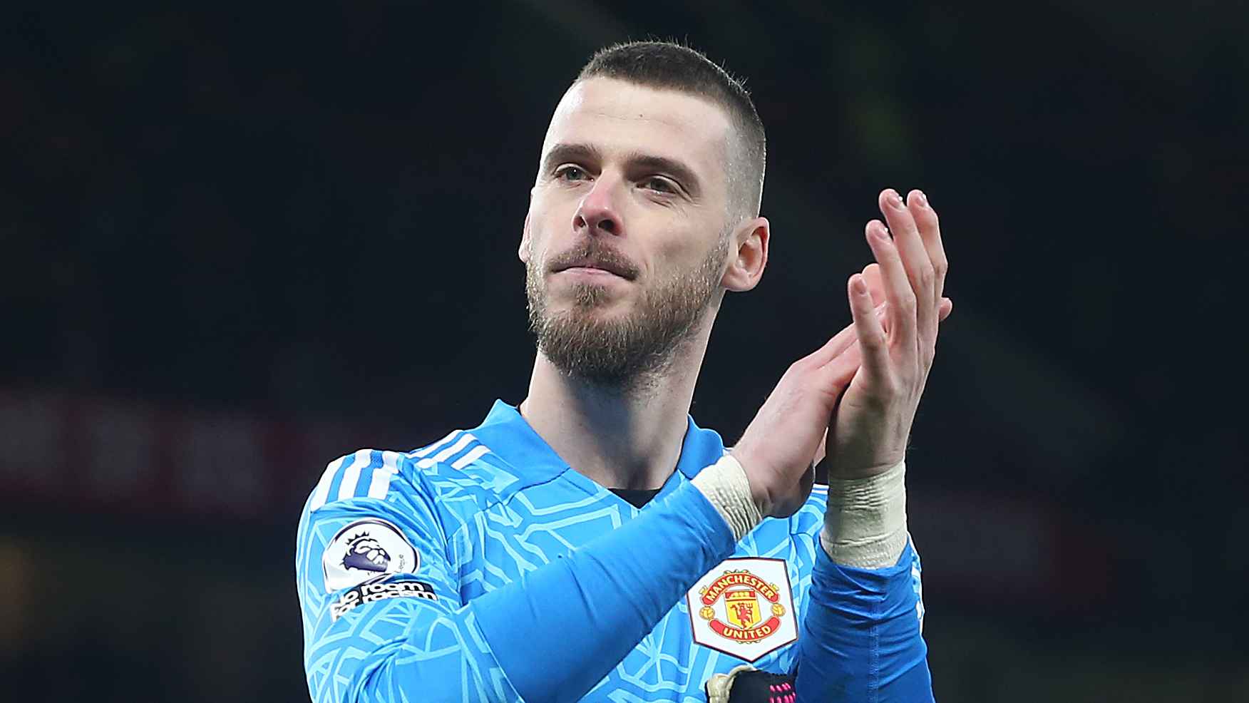 Man Utd goalkeeper David De Gea bids farewell to fans as he departs the ...