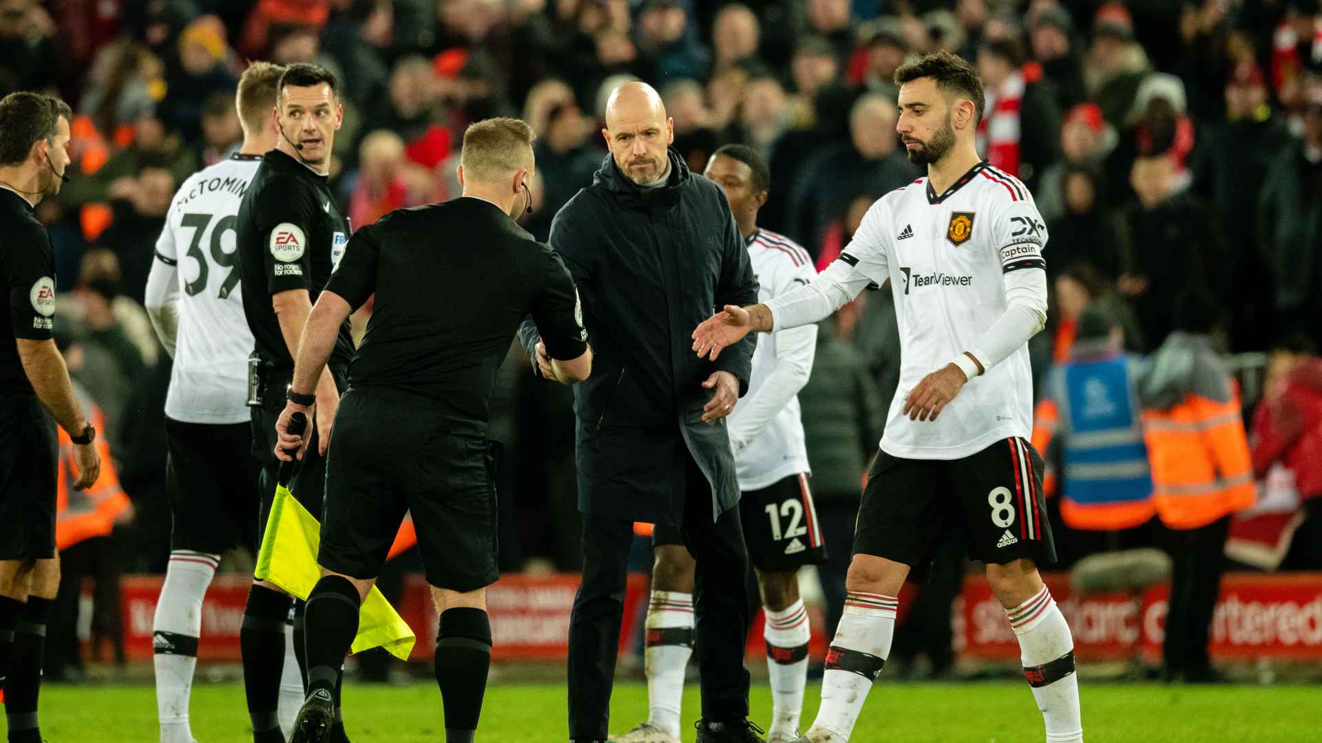 Erik ten Hag reacts to Man United's defeat at Anfield | Manchester United