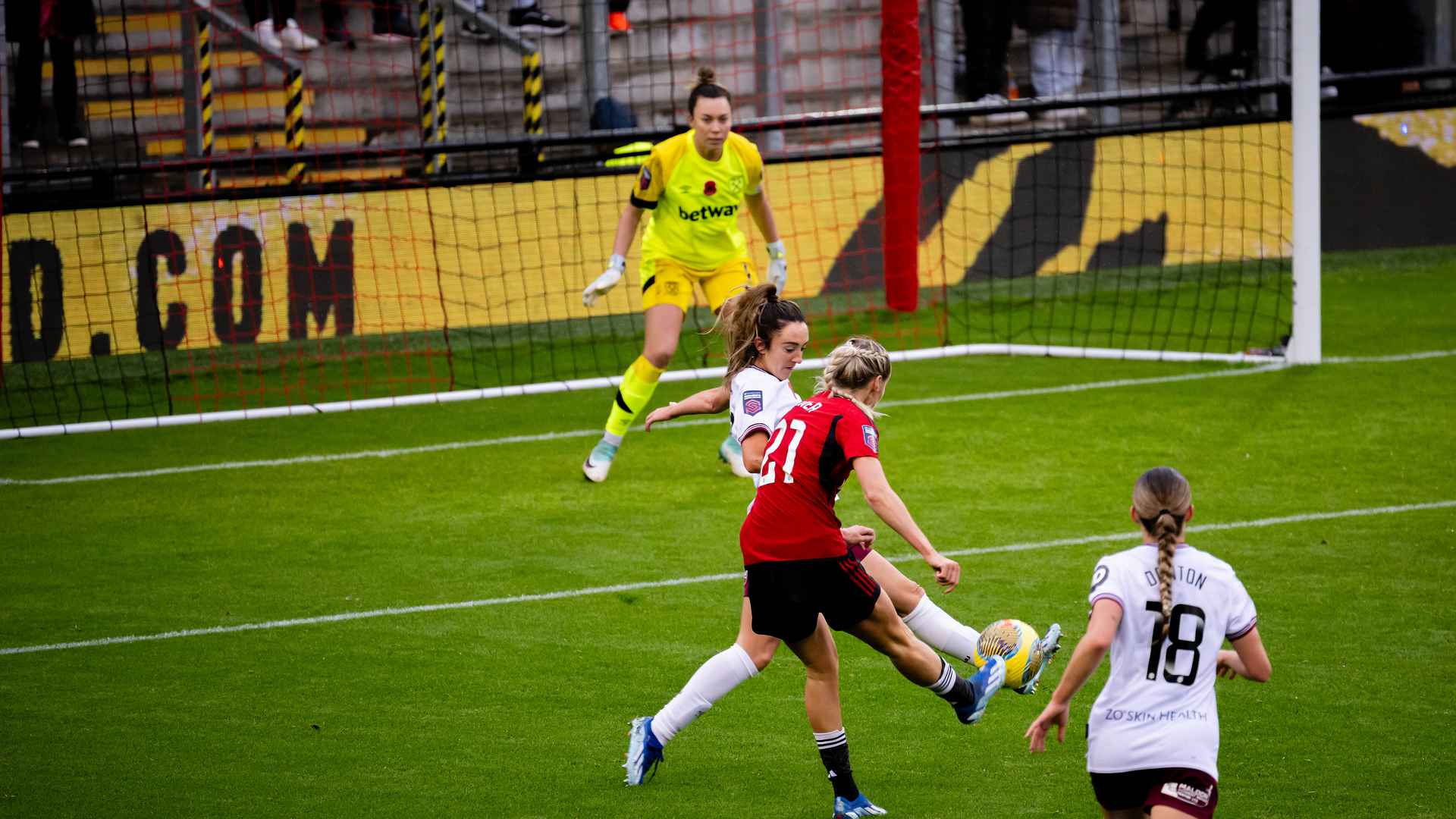 Mille Turner talks us through her goal against West Ham United 02 ...