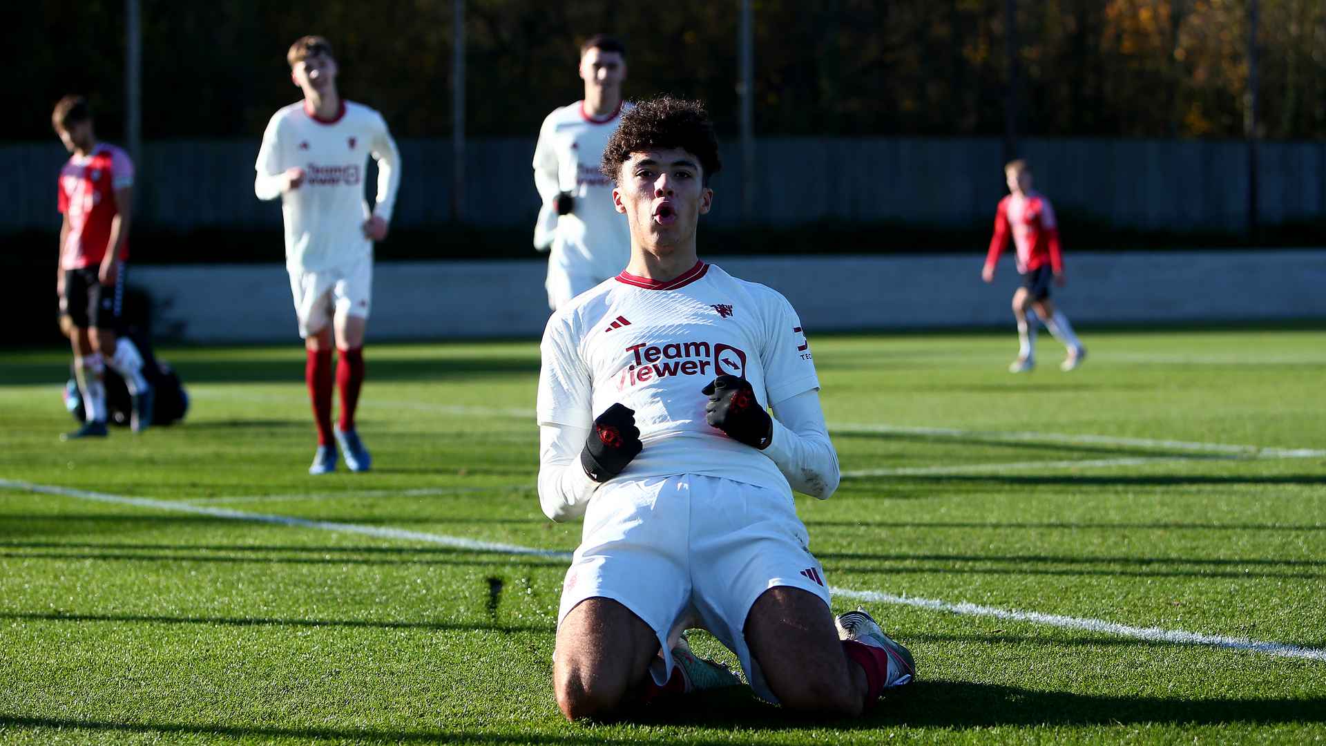 Goal of the Day 19 December 2023 Ethan Wheatley v Southampton ...