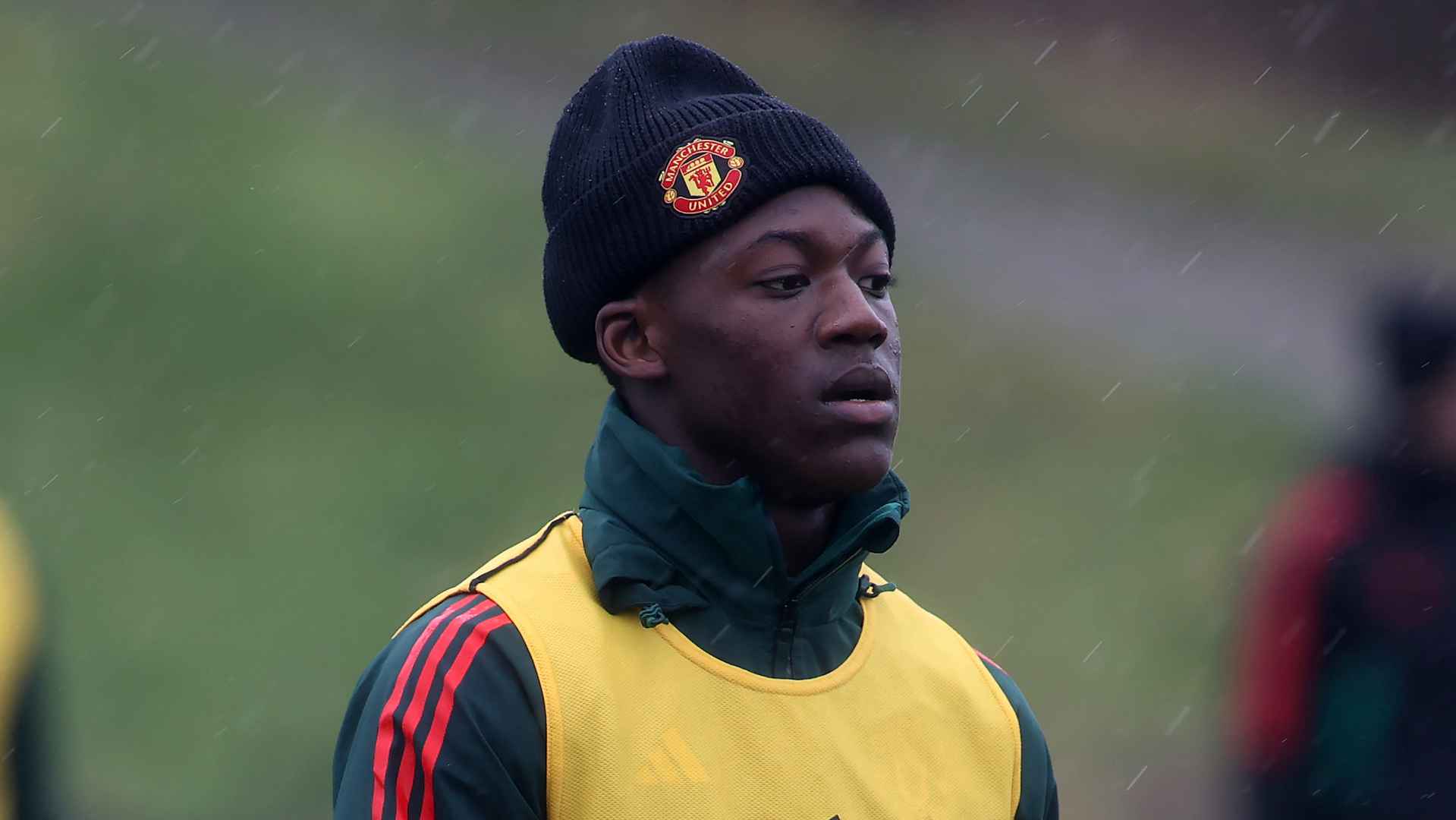 Watch Mainoo's video message to Man Utd fan who lost his father ...