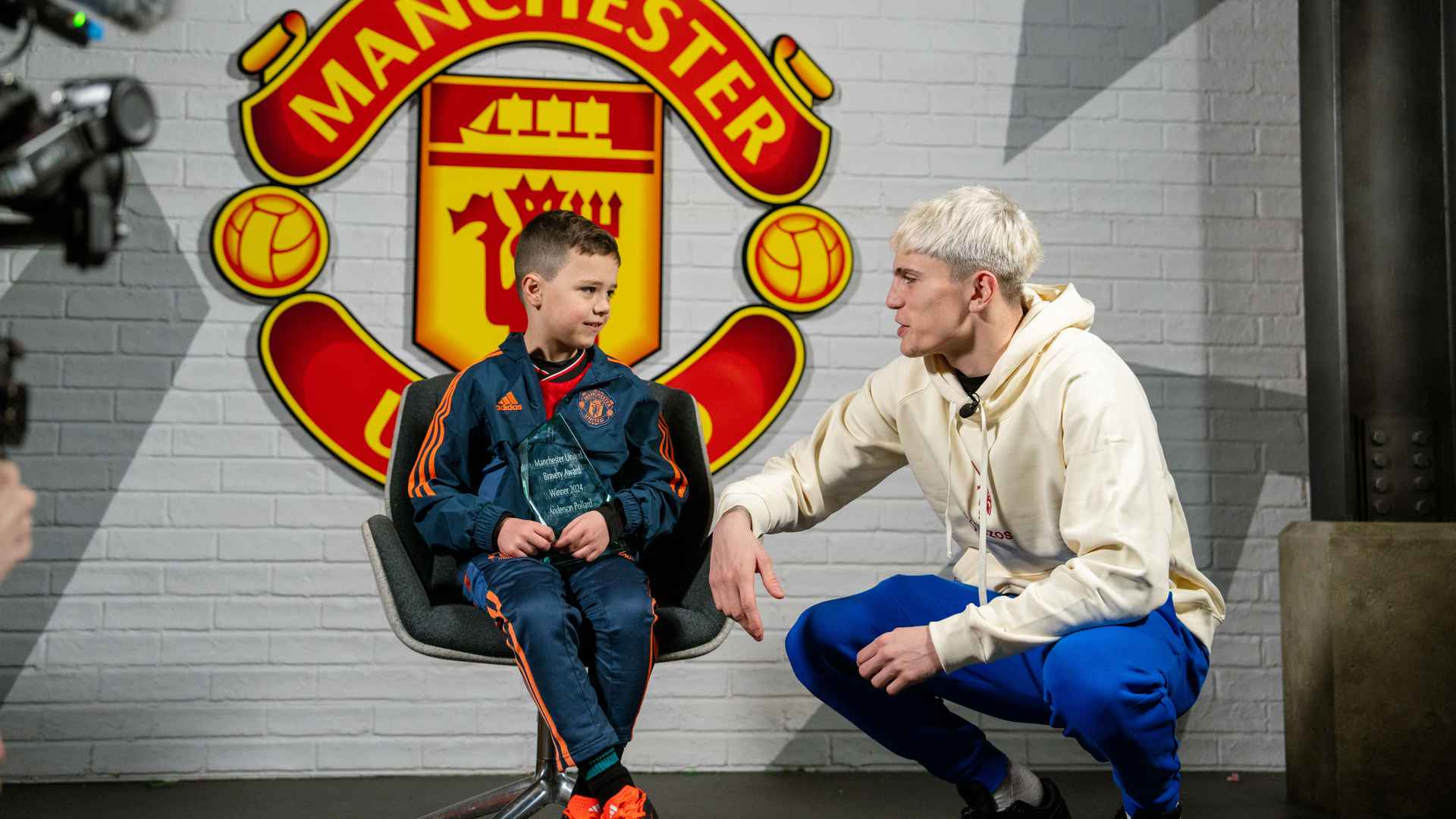 How Man Utd star Alejandro Garnacho surprised young fan Anderson ...