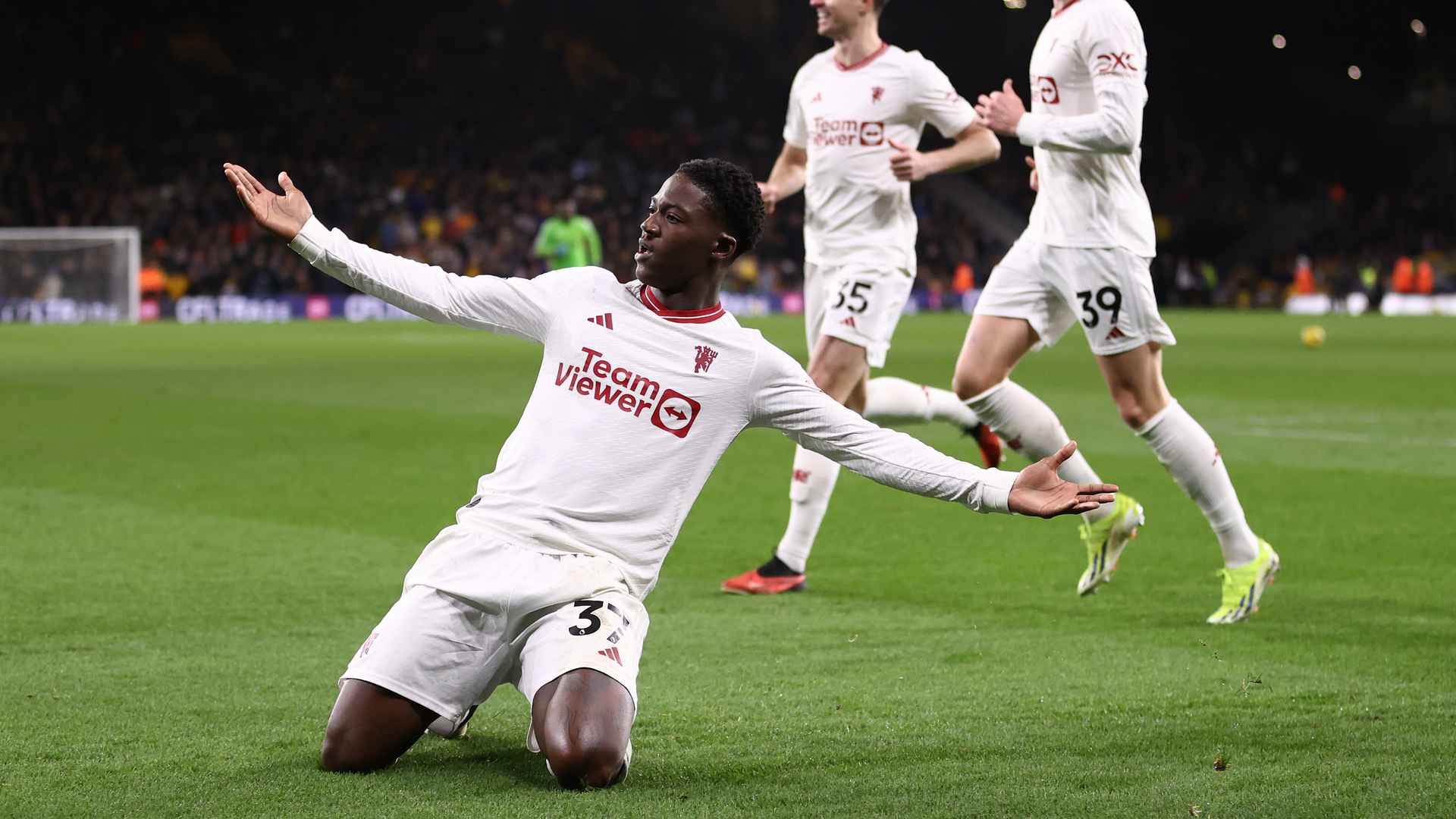 Kobbie Mainoo wins Manchester United Goal of the Month for February ...