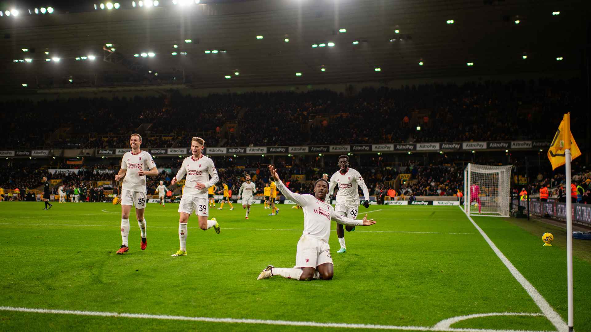 What made Kobbie Mainoo goal v Wolves extra special | Manchester United