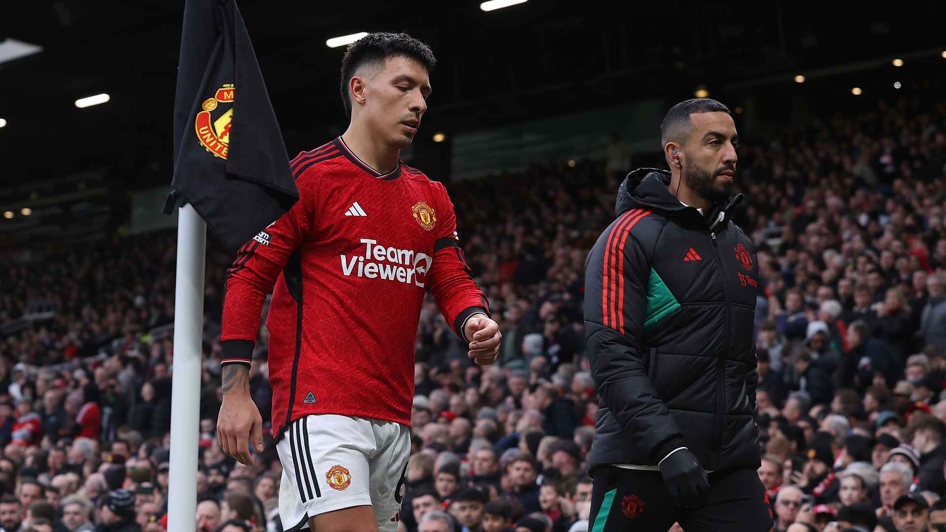 Lisandro Martinez injury confirmed by Man Utd after Argentina defender ...