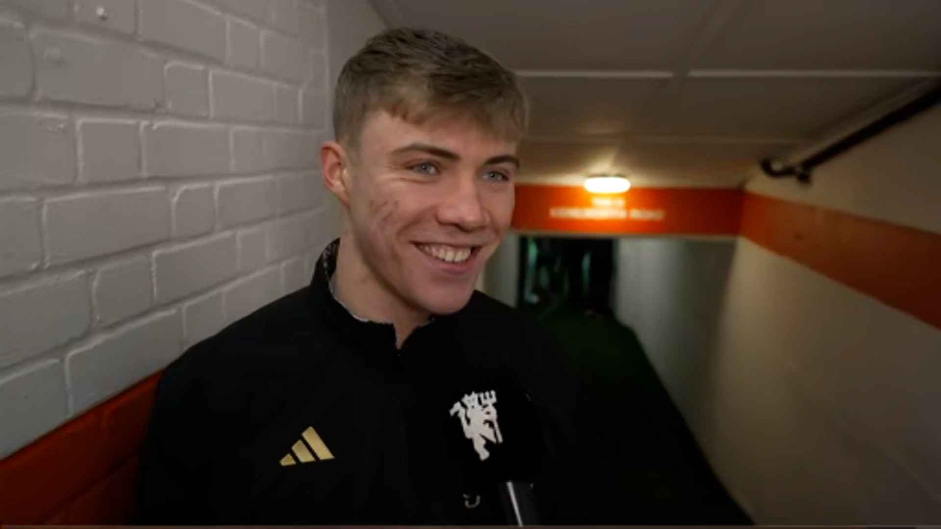 MUTV interview with Rasmus Hojlund after two goals v Luton | 18 ...