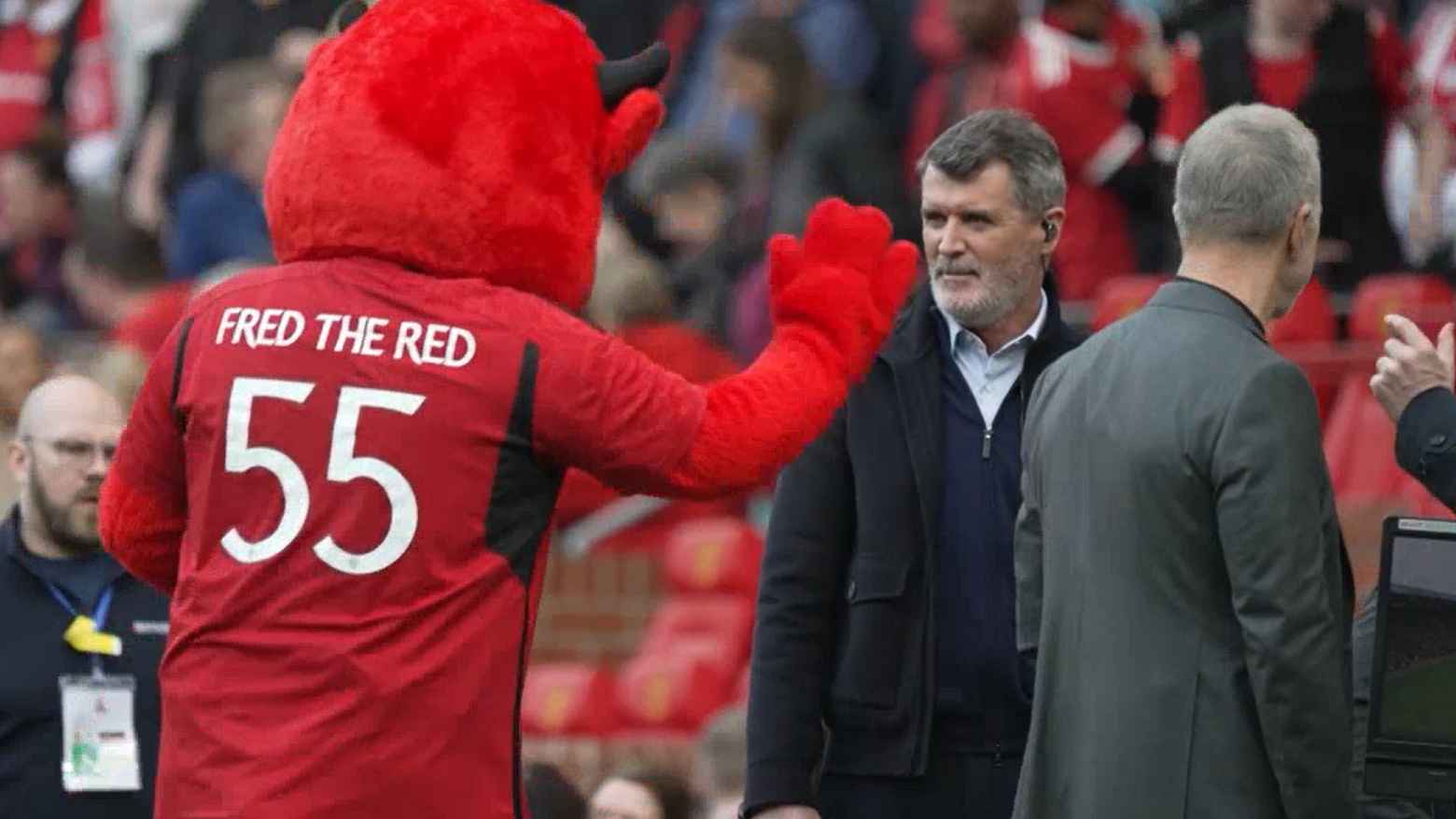 Access All Areas clip Fred the Red embraces Roy Keane | Manchester United
