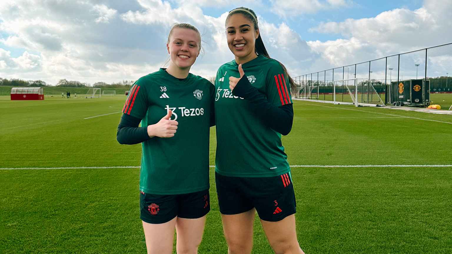 Jess Simpson and Gabby George both return to the grass following ACL ...