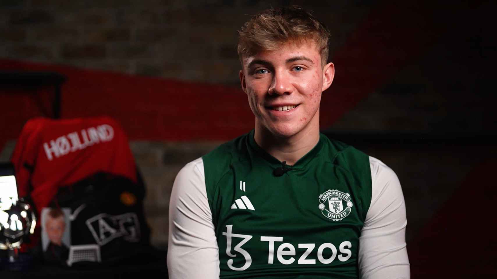 Rasmus Hojlund My Five Keepsakes interview for TNT Sports | Manchester ...