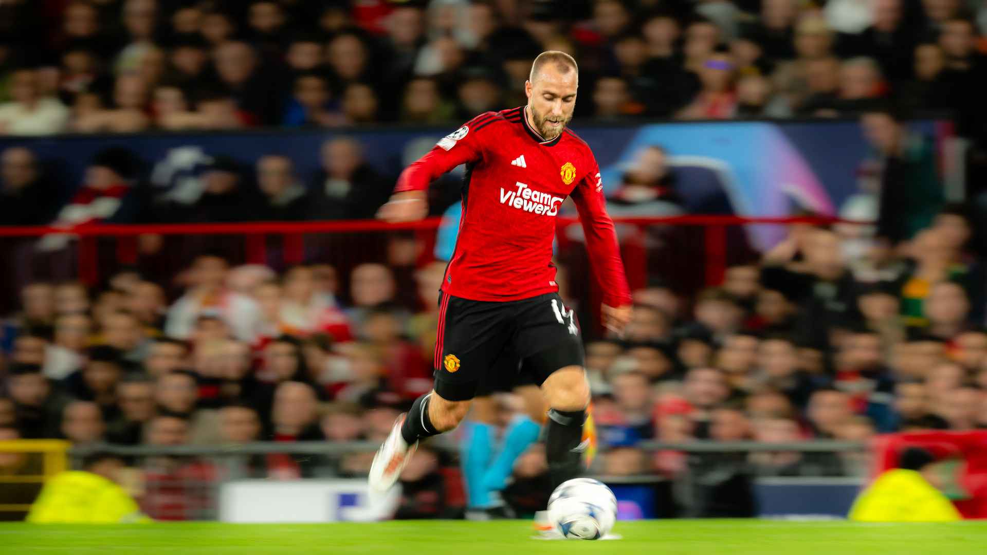 Christian Eriksen reacts Man Utd defeat in UCL on 3 October 2023 ...