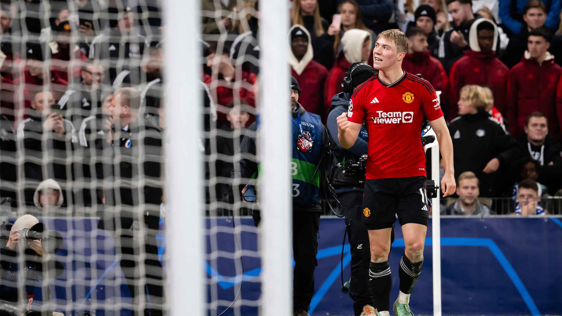 Rasmus Hojlund becomes fifth Man Utd player to score an away goal in ...