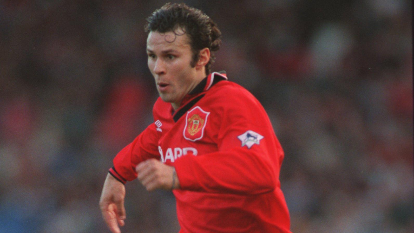 Goal of the Day Giggs v Southampton | Manchester United