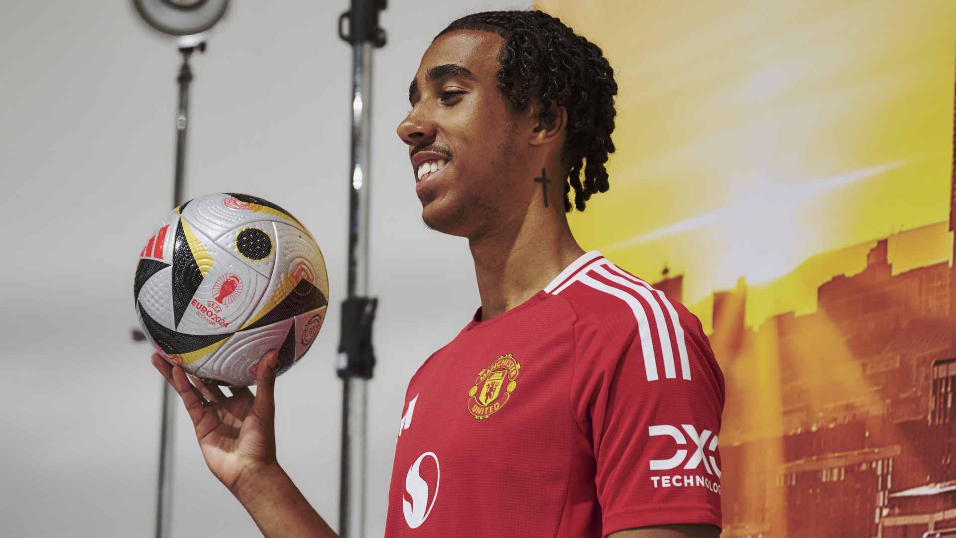 New Man Utd signing Leny Yoro reveals the former Red he was compared to ...