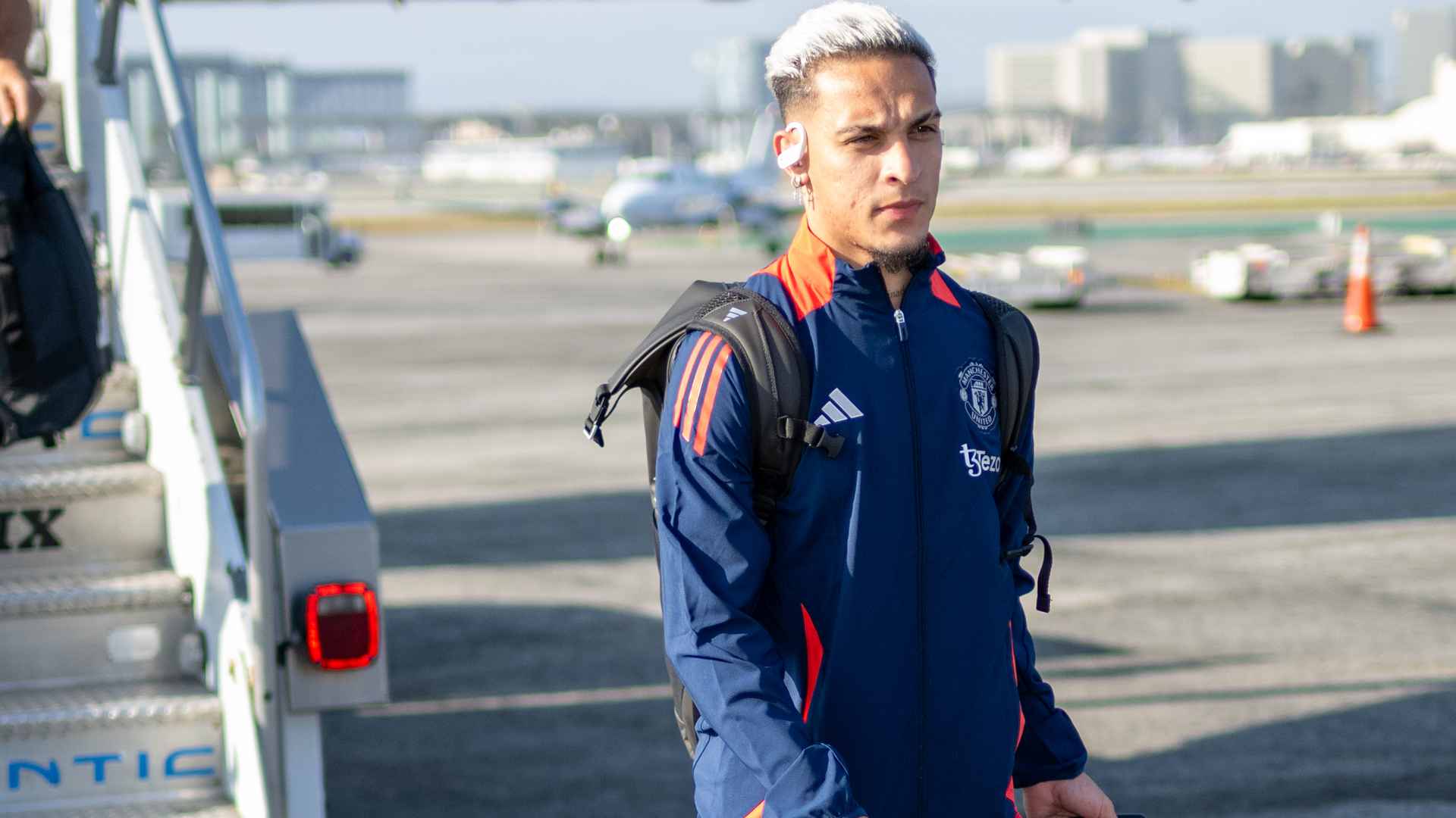 Gallery Man Utd arrive in LA for Tour 2024 | Manchester United