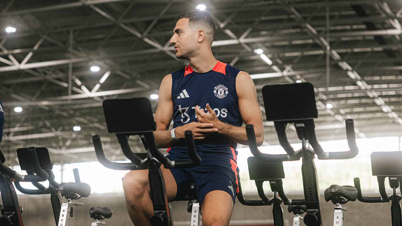 Man Utd player testing at Carrington for returning international ...