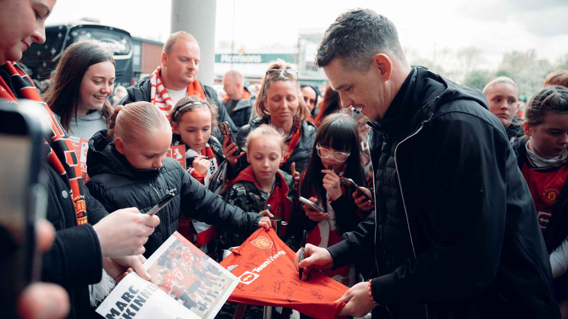 Fan signing area introduced at Leigh Sports Village | Manchester United
