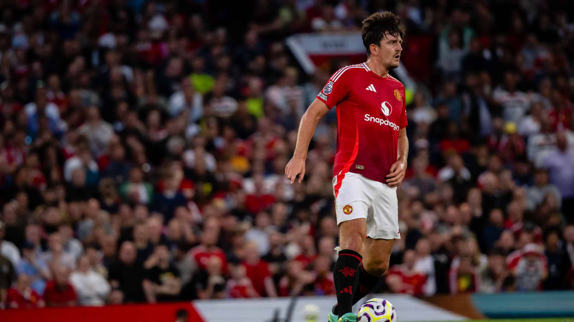 Harry Maguire player highlights from United v Fulham | Manchester United