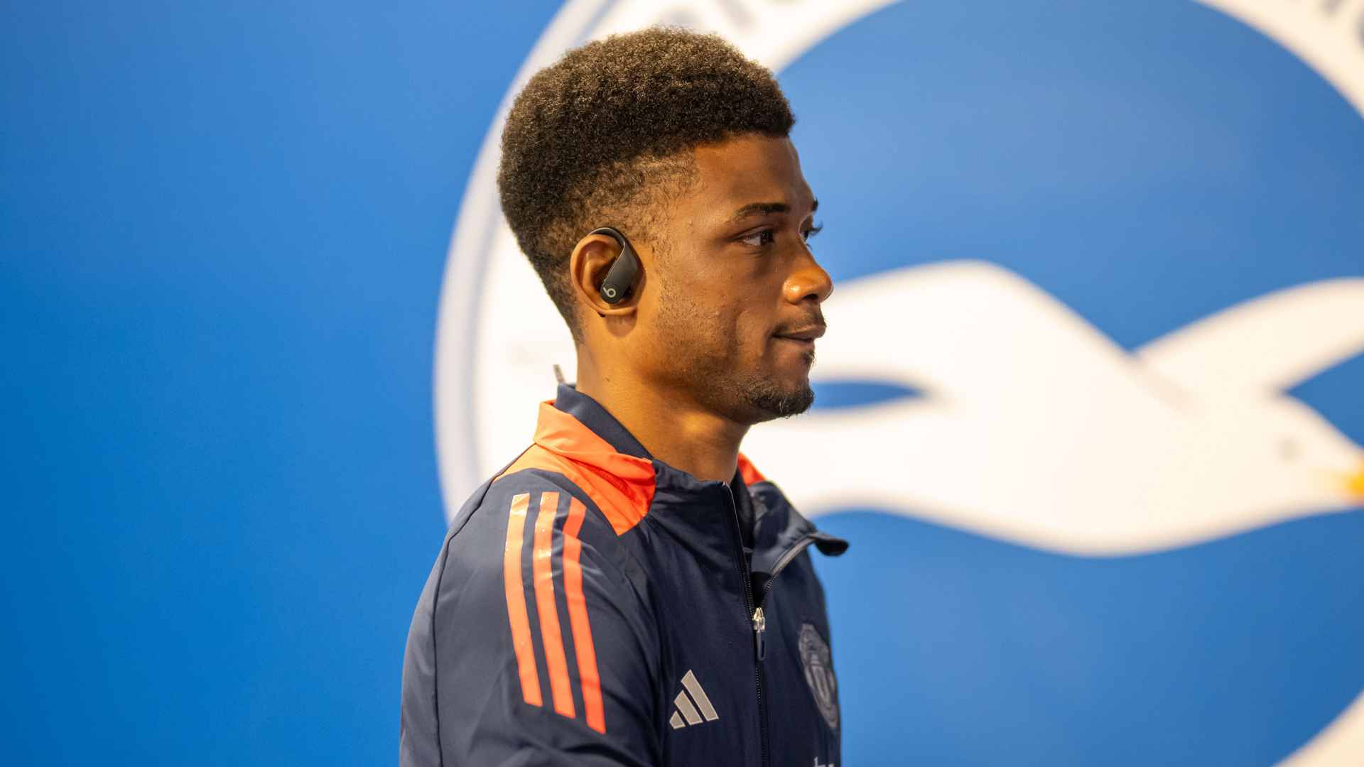 Man United squad arrive at the Amex Stadium for Brighton game 24 August ...