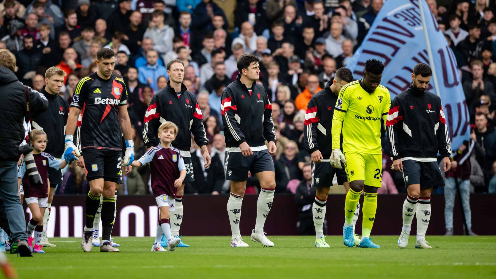 Man Utd Man of the Match poll result for Aston Villa Premier League ...