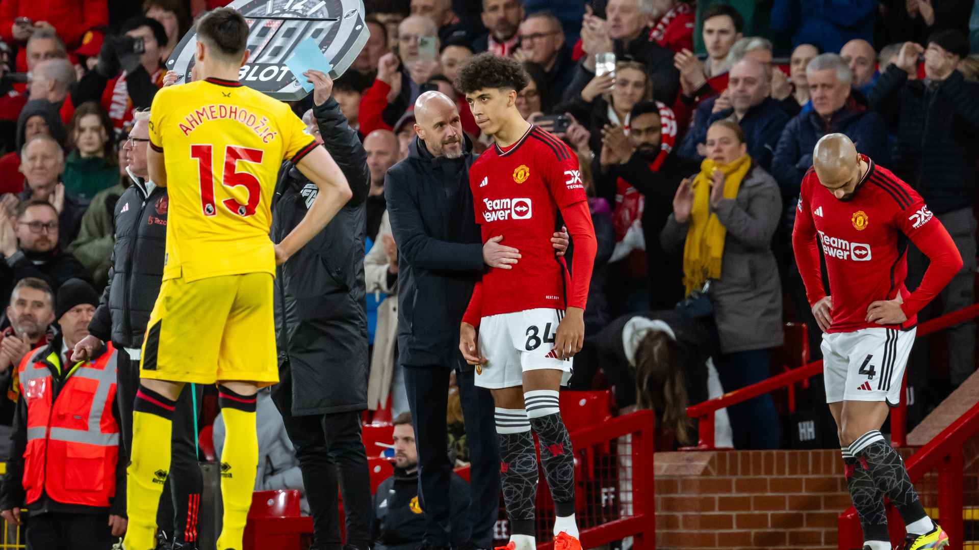 Phone footage of the moment Ethan Wheatley made his Man Utd debut 24 ...