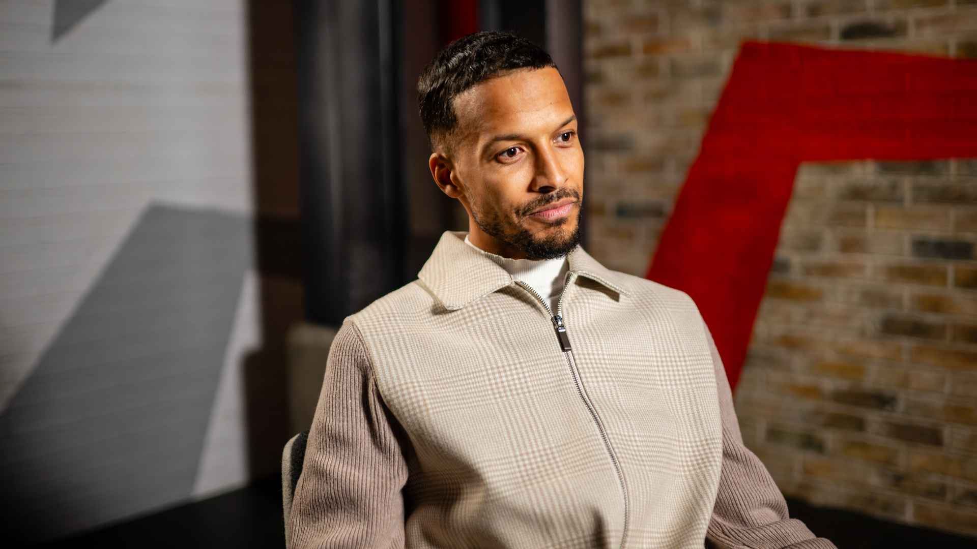 Joe Thompson MUTV interview with Zarah Connolly sharing his cancer ...