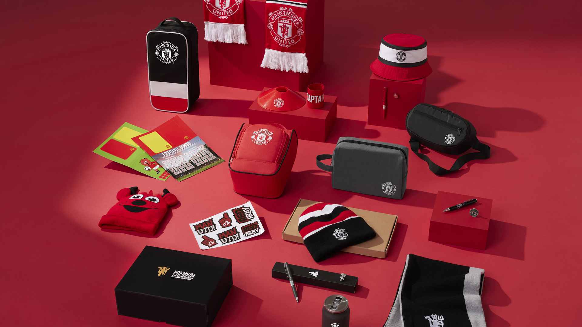 Merchandise packs revealed for Man Utd Members in 2024/24 season ...