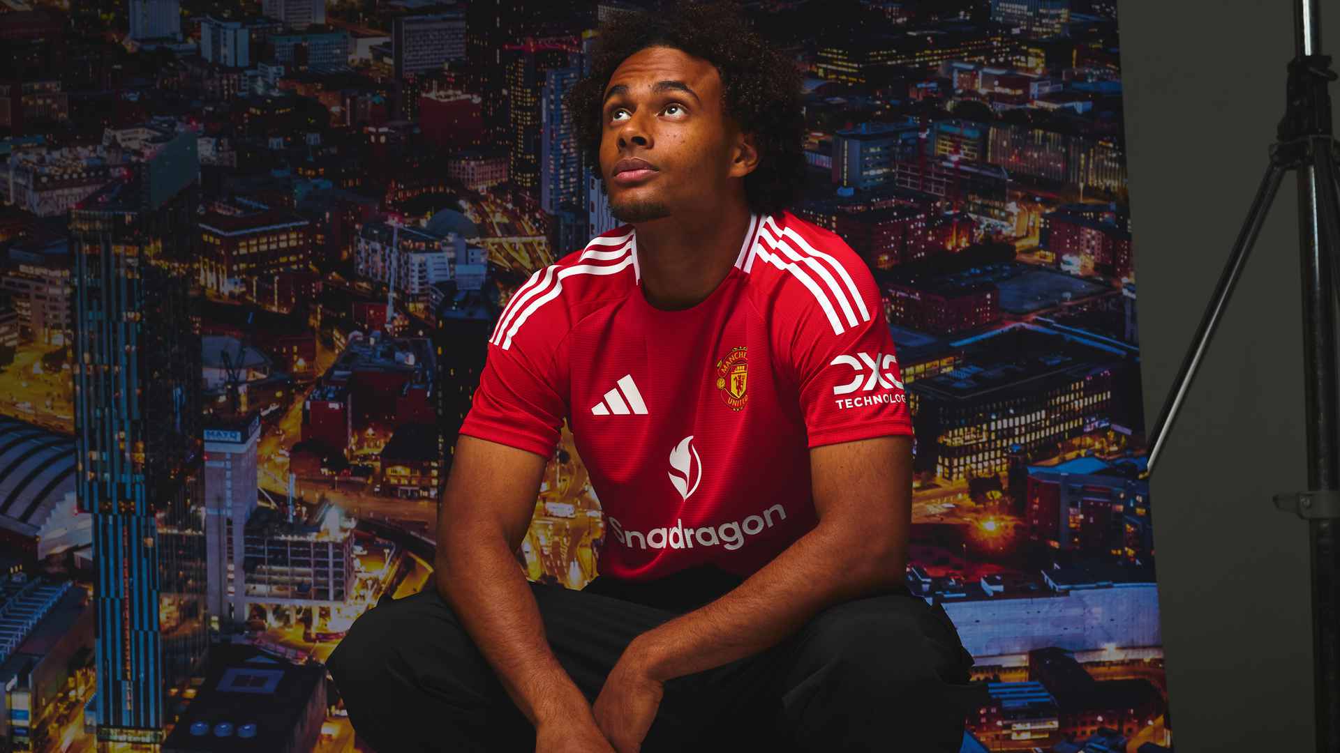 New Man Utd striker Joshua Zirkzee speaks about his childhood after ...
