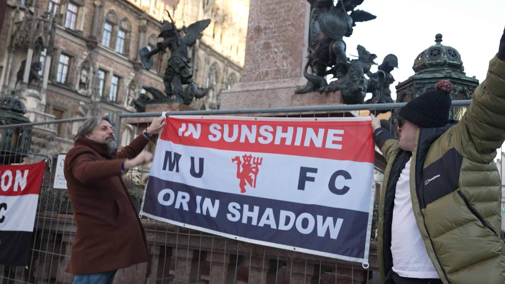 Video Thank you to Munich locals at Marienplatz | Manchester United