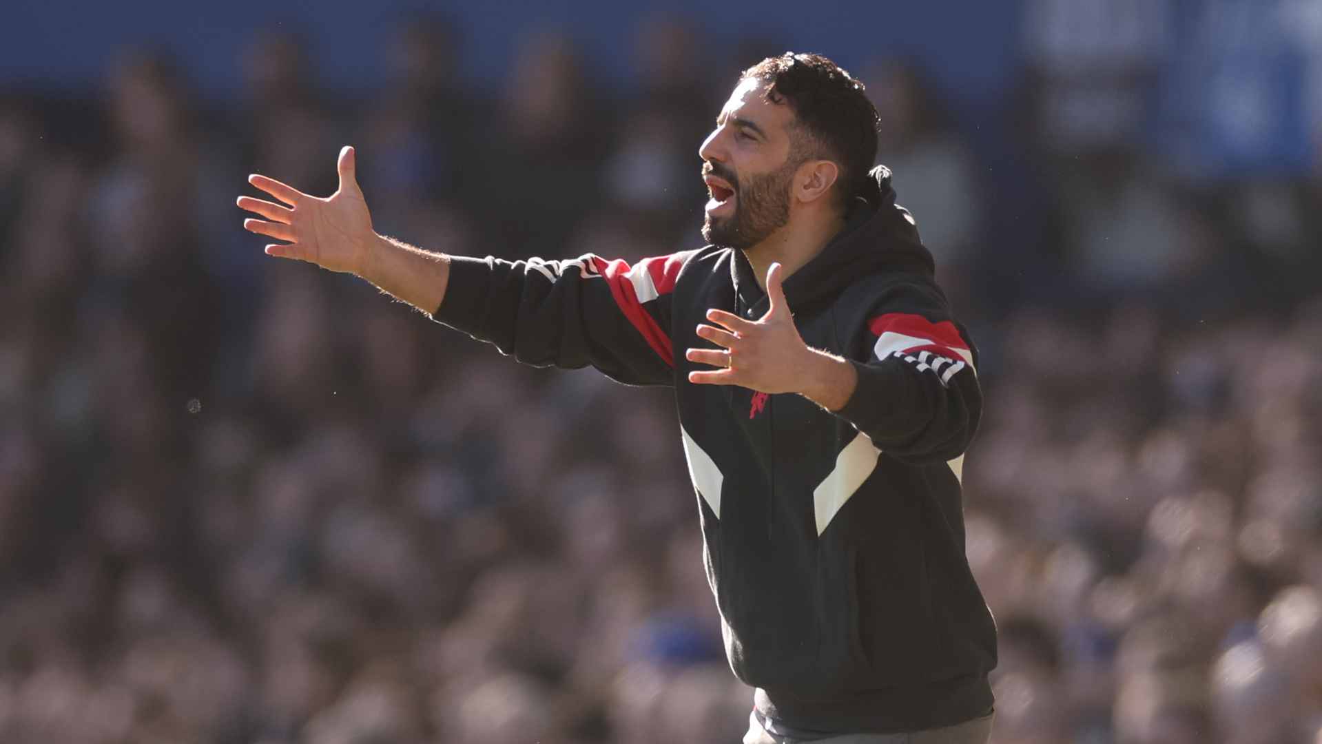 Ruben offers view on penalty decision | Manchester United