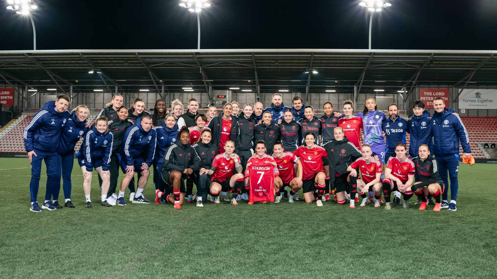 Man Utd Women pay tribute to Poppy Atkinson | Manchester United