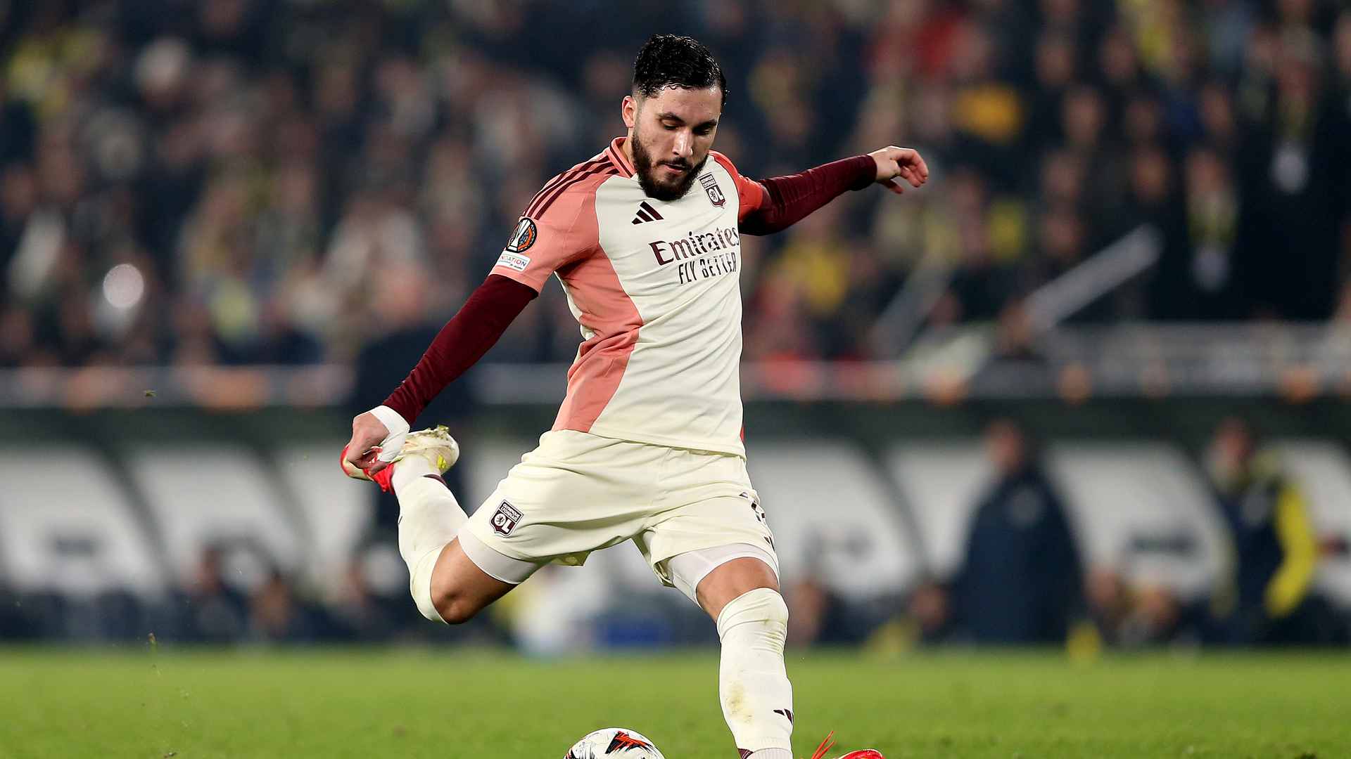 Lyon beat Lille ahead of Europa League first leg v Man Utd | Manchester United