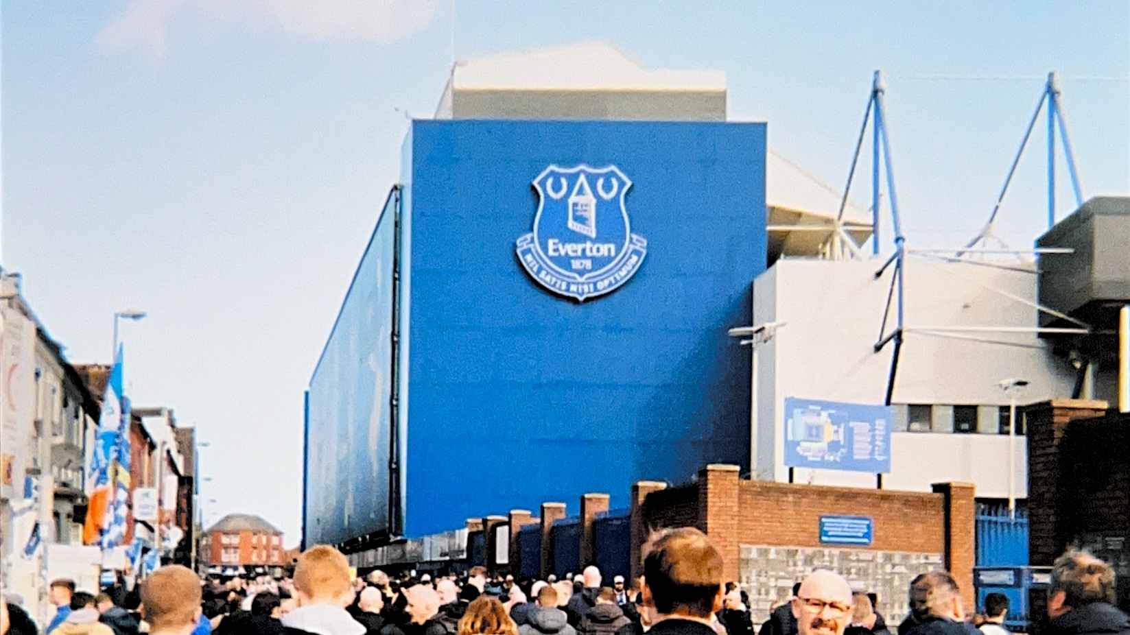 Manchester United final game at Goodison Park on film one month on ...