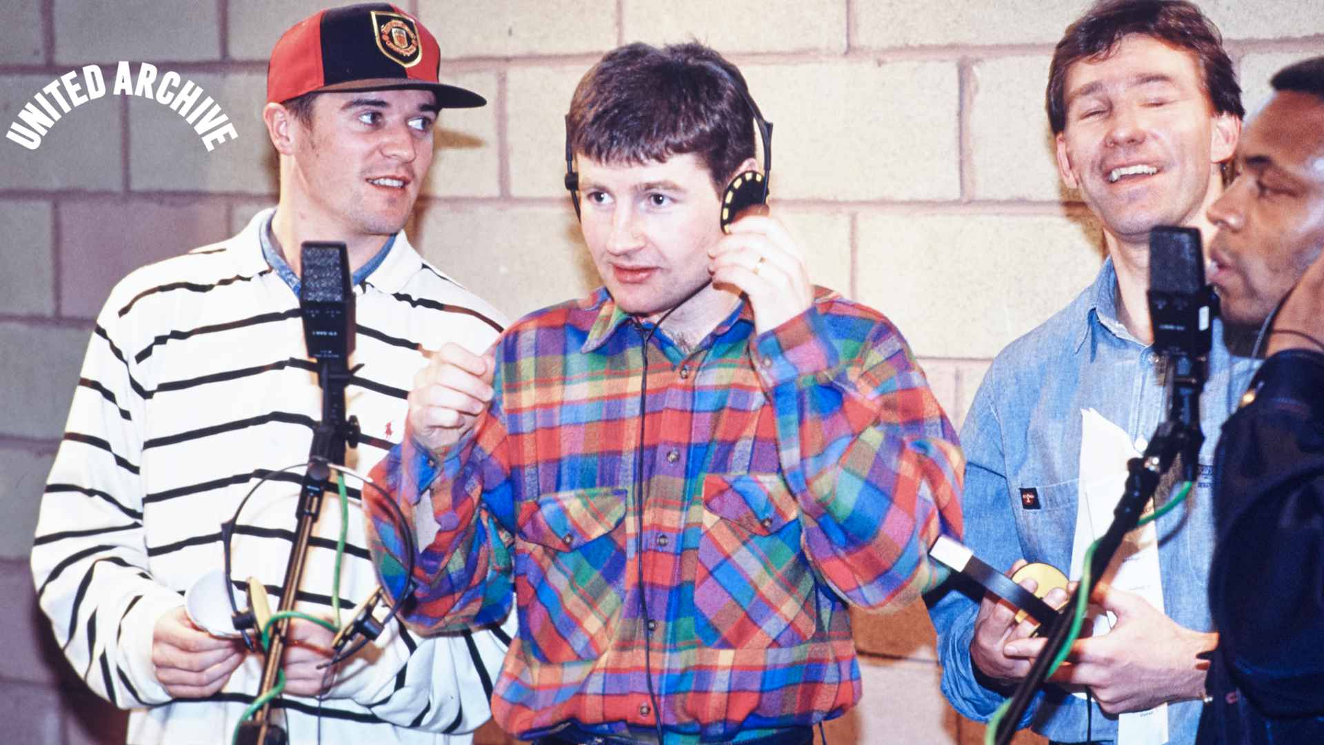 United Archive Come on your Reds recording in 1994 | Manchester United