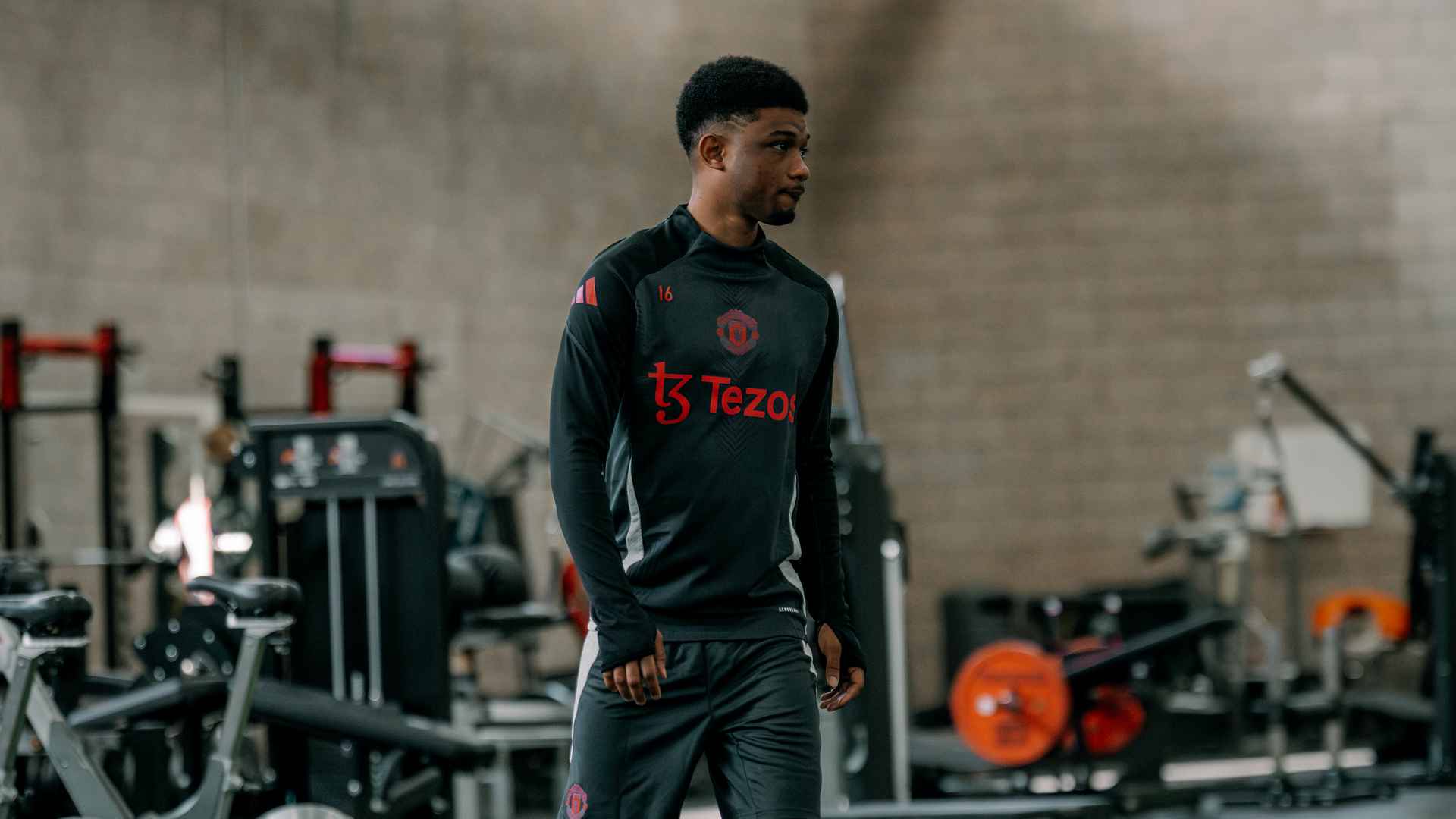 Amad pictured working on injury recovery in Man Utd gym | 9 April 2025 ...