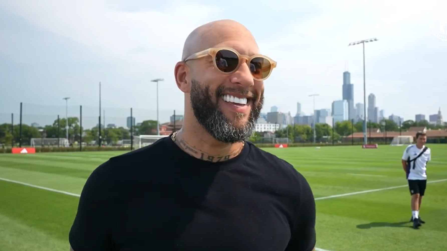 Tim Howard exclusive interview in Chicago on Manchester United pre ...