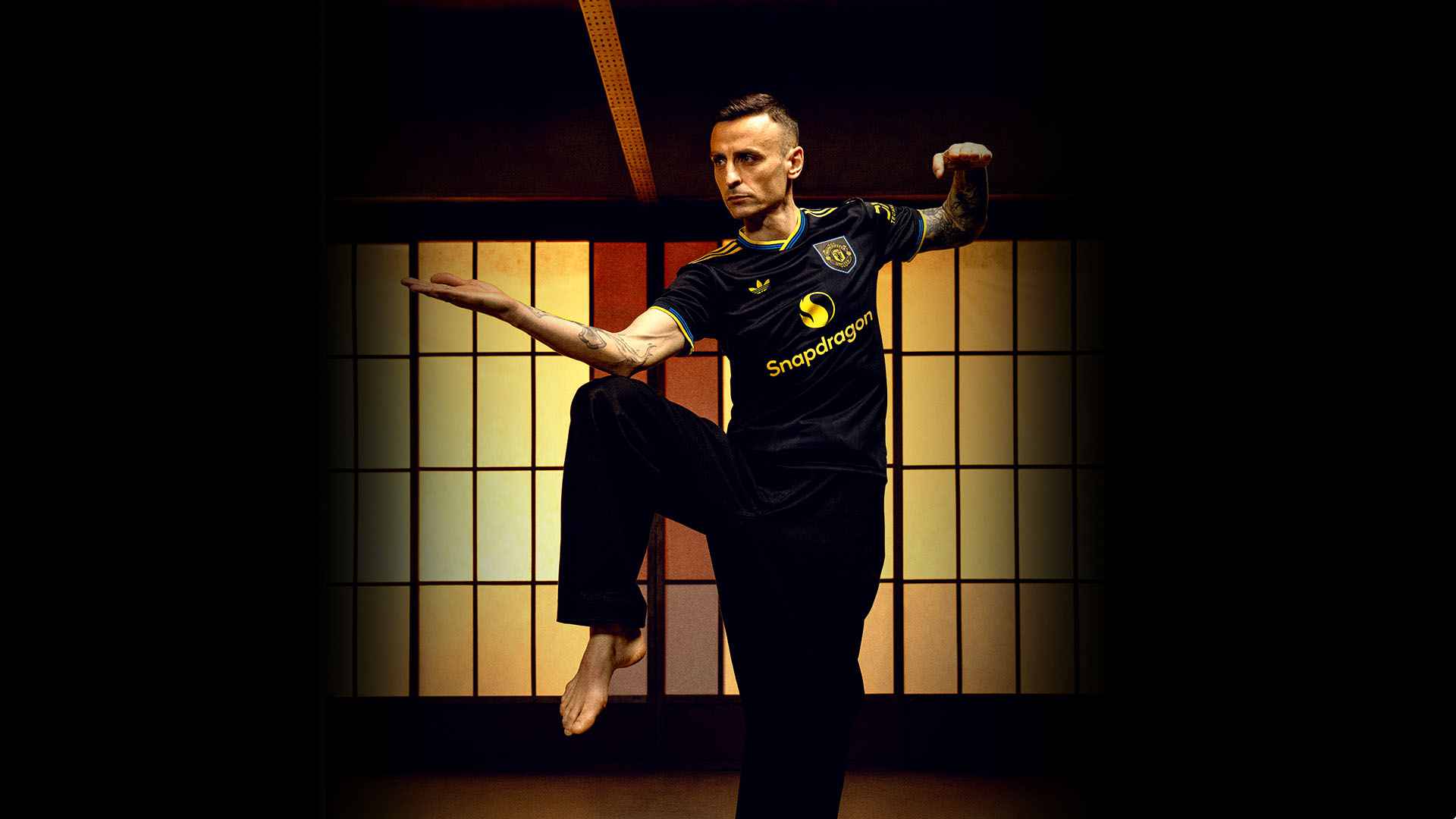 Dimitar Berbatov pictured in black 2025/26 third kit | Manchester United