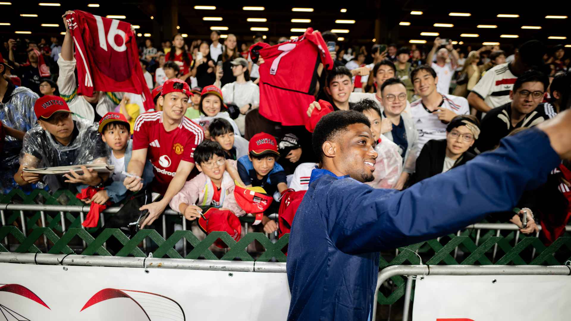 Behind the scenes on post season tour in Asia with Snapdragon glasses ...