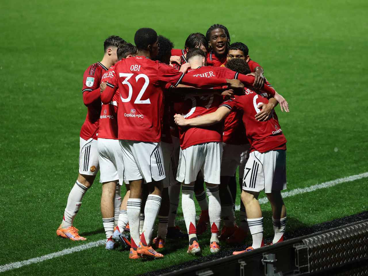 man utd standing section