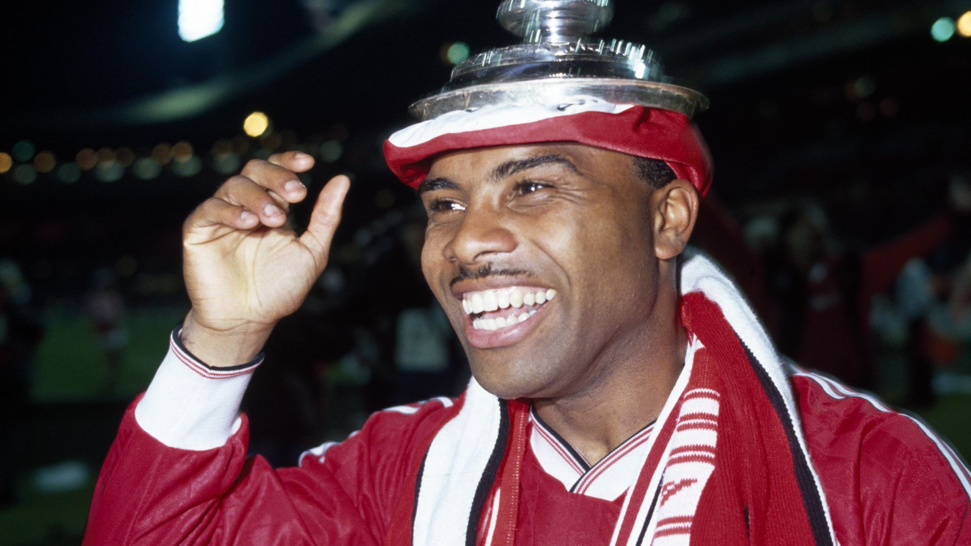 Teaser for MUTV Danny Wallace documentary | Manchester United