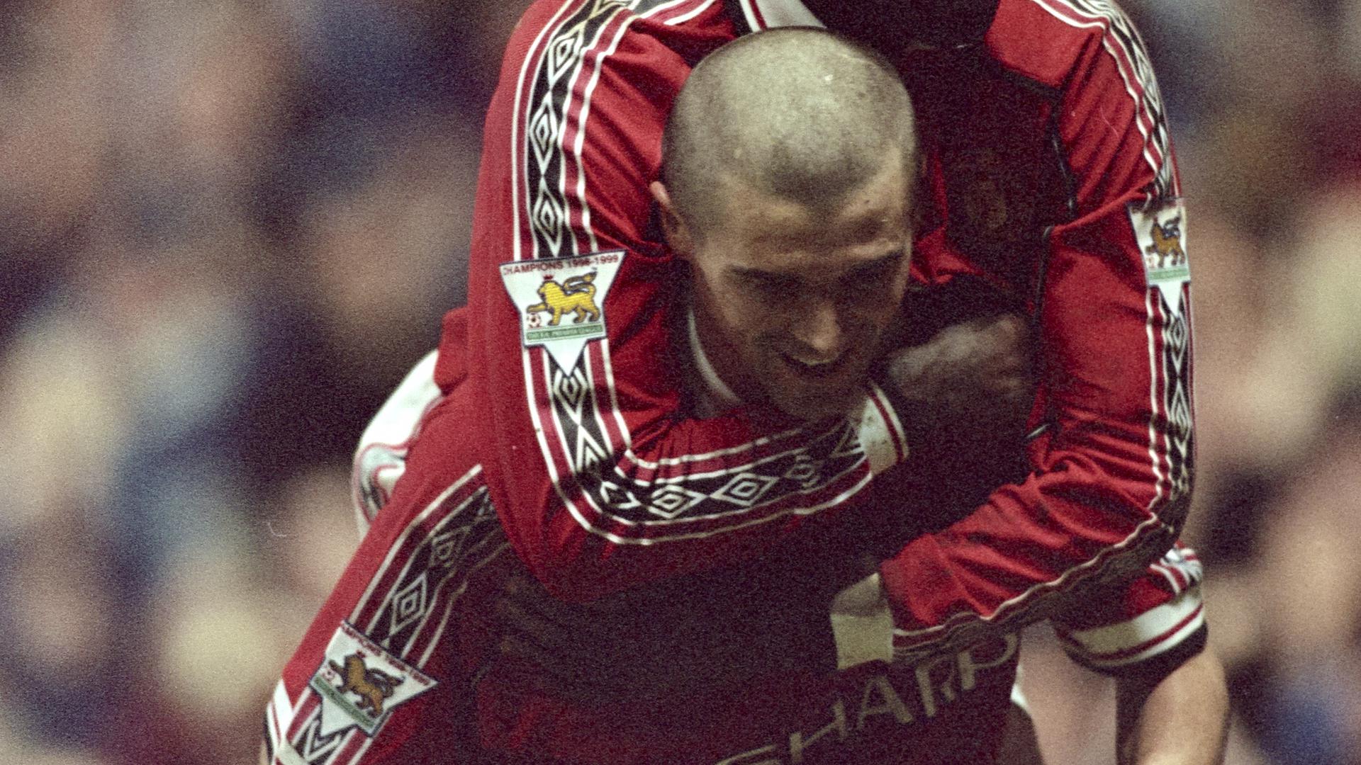 Goal of the Day Roy Keane v Bradford 4 April 2021 | Manchester United